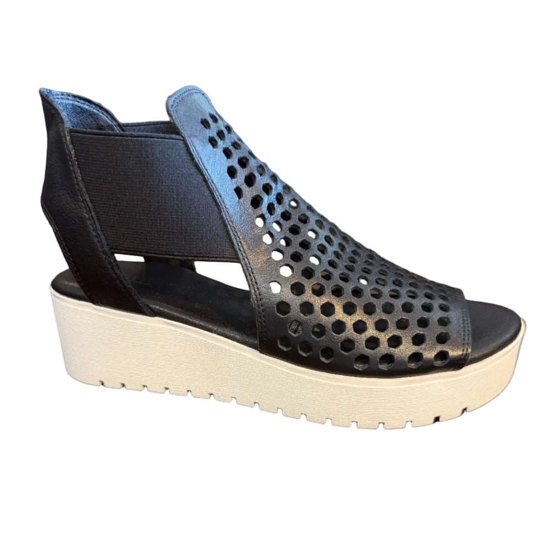 Sandals – Page 8 – Kaufman Shoes